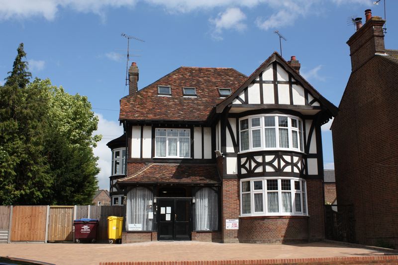 Tudor House - Care home in Dunstable providing excellent care, with a ...