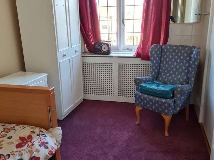 Tudor House - Care home in Dunstable providing excellent care, with a ...